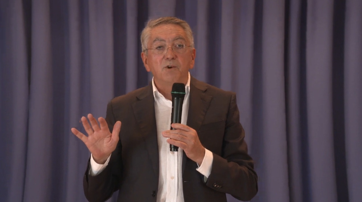 Ginés Clemente, fundador de Aciturri, protagoniza el Foro de Aulas de ...